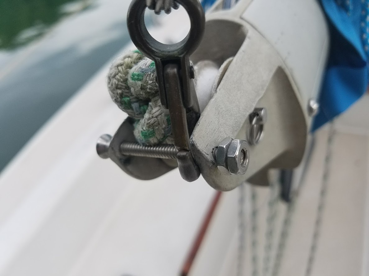 Boom Secure to Backstay Catalina Capri 22 | Sailboat Owners Forums